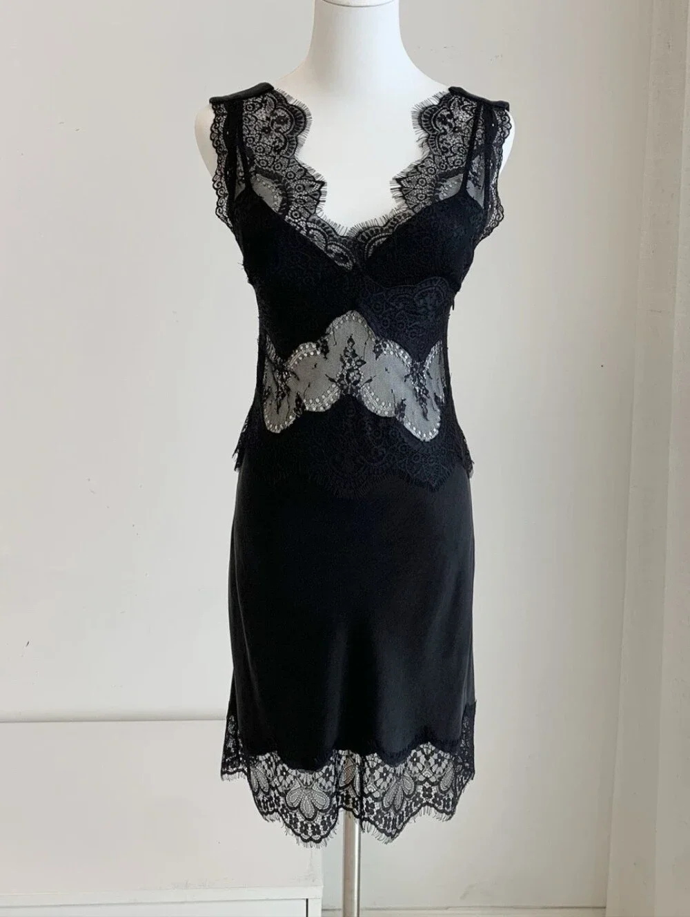 Third Form | Dresses | Third Form Visions Lace Mini Dress | Poshmark